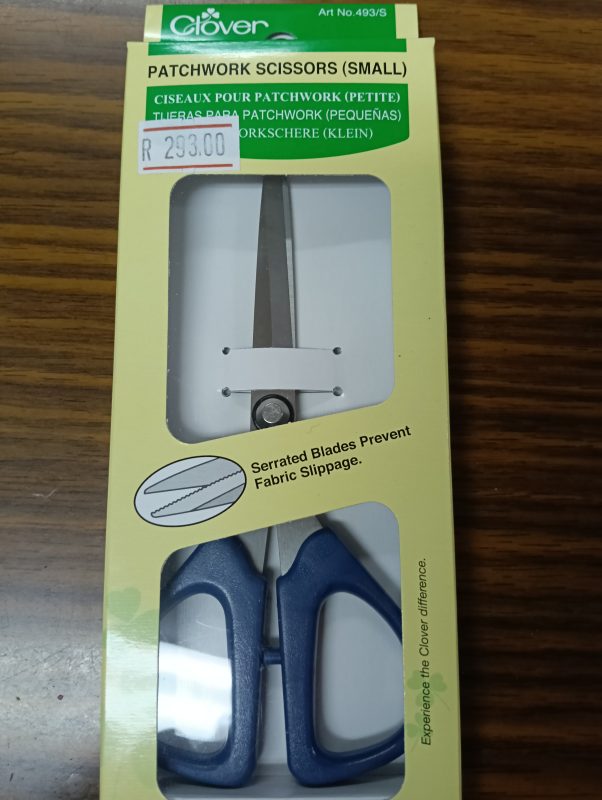 Clover Patchwork Scissors (small) - Quiltalk